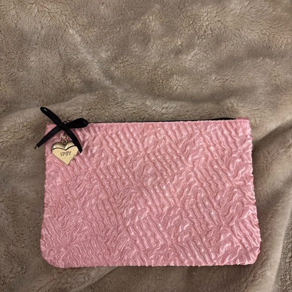 ipsy | Bags | Ipsy Pink Quilted Cosmetic Bag With Heart Charm | Poshmark